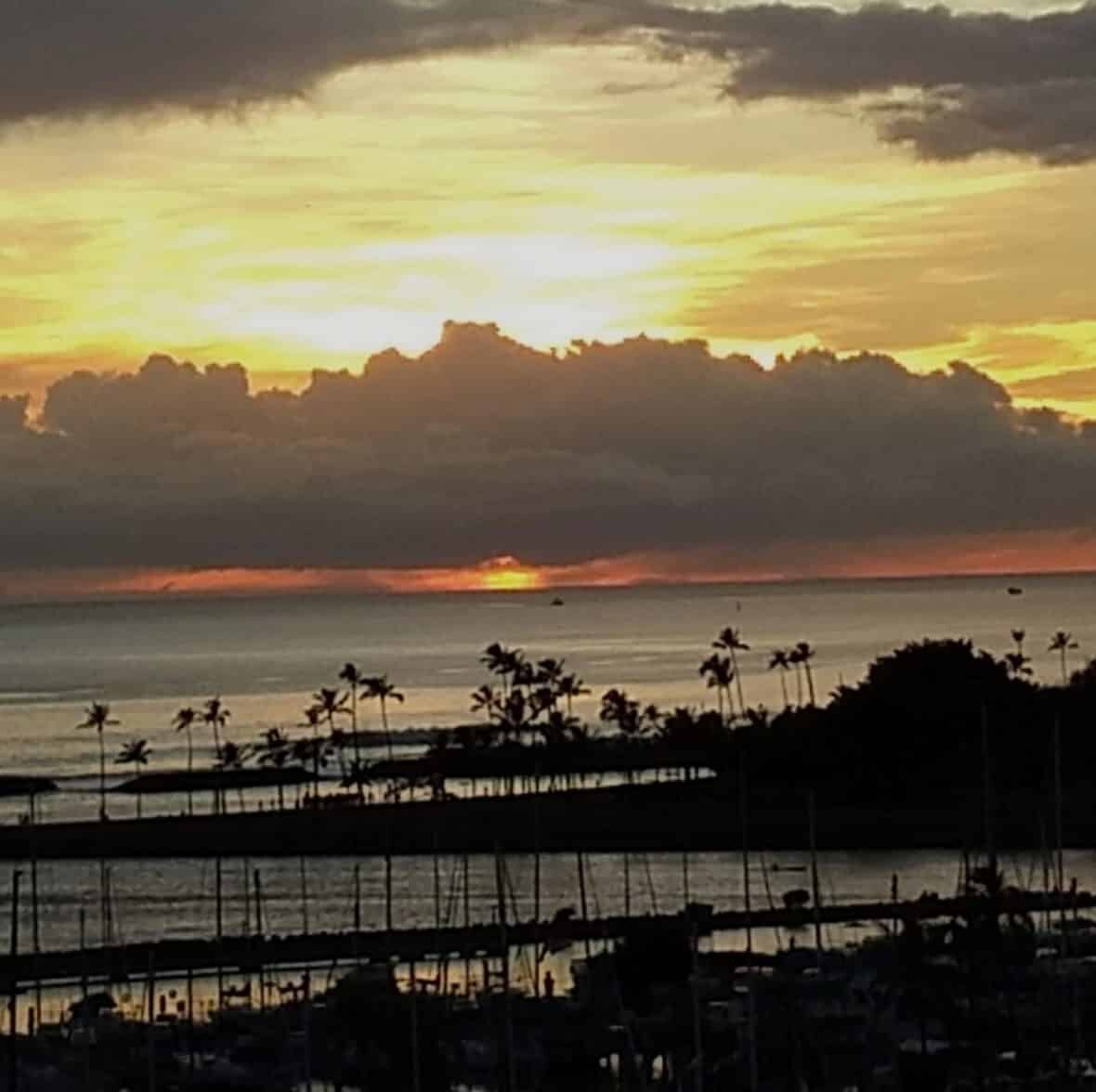 Aloha Friday Photos: Sunset from the Illikai - Go Visit Hawaii