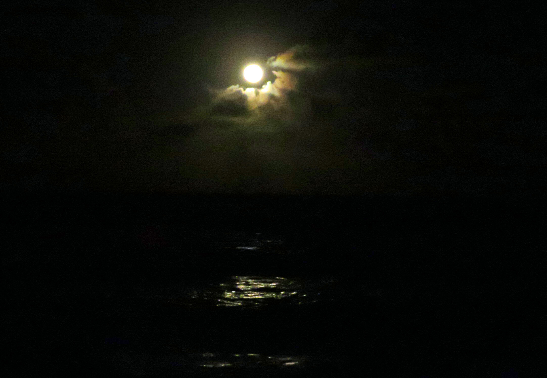Aloha Friday Photo: Oahu Full Moon Photo Tour - Go Visit Hawaii