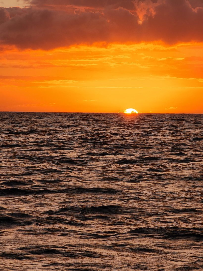 Aloha Friday Photo: Sunset from a cruise of the Napali Coast - Go Visit ...